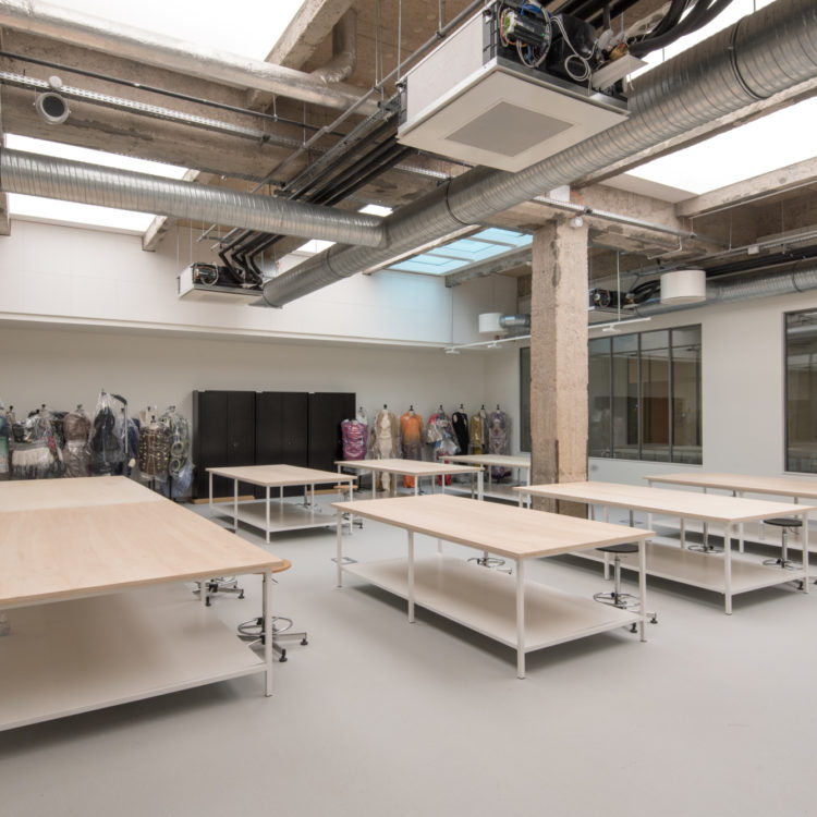 Fashion school in Paris: study fashion design, management and couture ...