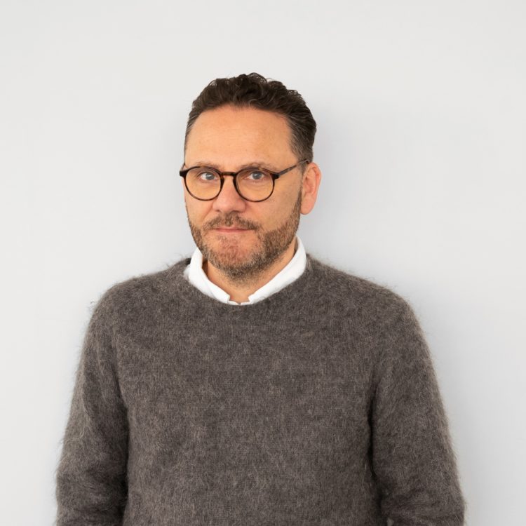 Adam Jones | Institut Français de la Mode